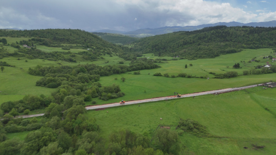 Pešterska sela izgledaju kao mala Švajcarska, gastarbajteri kazu da ... Pešterska sela izgledaju kao mala Švajcarska, gastarbajteri kazu da ...